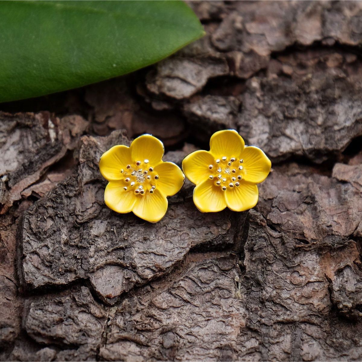 Earrings – Alexander Thurlow