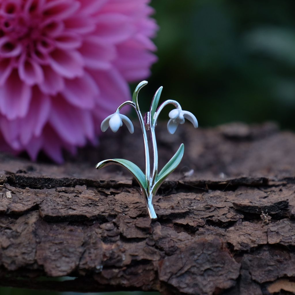 Snowdrop White Open Flower Brooch, Silver Tone – Alexander Thurlow